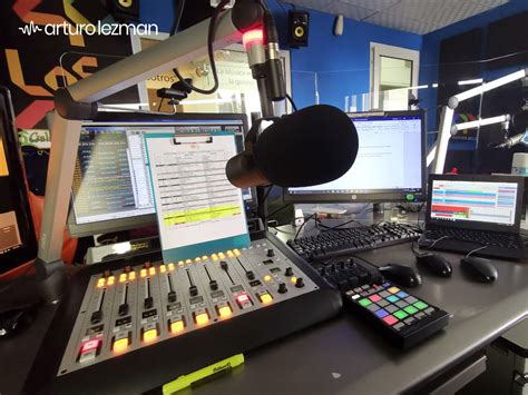 Conviértete en un experto en radio Descubre cómo hacer una cabina de