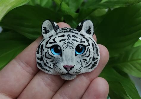 Брелок мордочка тигра из полимерной глины. Фигурки из полимерной глины ...