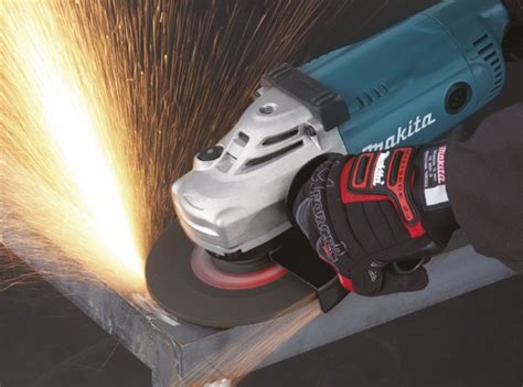 Amoladora Angular MAKITA GA7020 7 180 Mm