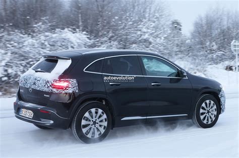 Facelifted Mercedes Benz Eqa Spied With Fresh Design Is It Coming To