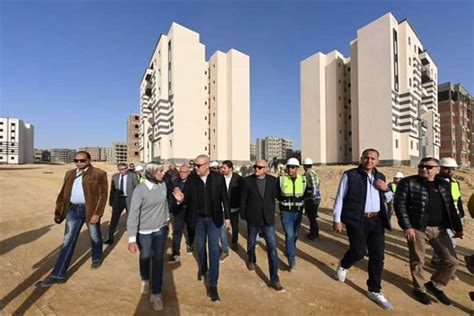 وزير الإسكان يتفقد موقف تنفيذ وحدات المبادرة الرئاسية سكن لكل المصريين