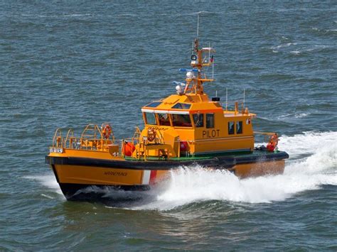 Premium Photo Container Terminal