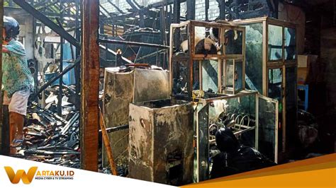 Akibat Korsleting Listrik Rumah Kosong Di Baureno Hangus Terbakar