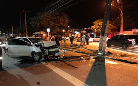Motorista Morre Ao Colidir Carro Contra Poste Em Aracaju Sergipe G1