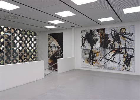 Tsibi Geva Covers Israels Venice Biennale Pavilion In Tyres