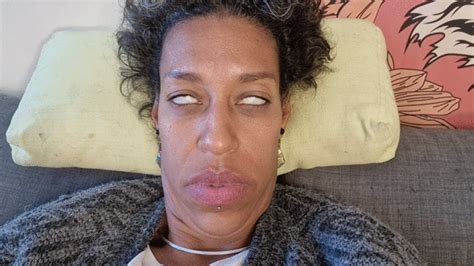 Golden Lace Silly Faces 3