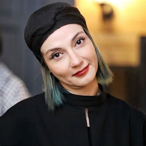 نمایش «بی‌پایانی به روی صحنه رفت؛ از حضور حدیث میرامینی و همسرش تا استایل خاص گوهر خیراندیش