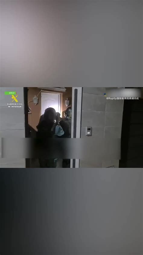 西班牙烟草工厂27人被捕涉嫌非法剥削乌克兰难民 凤凰网视频 凤凰网