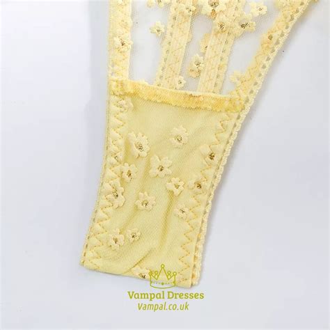 Yellow Comeondear Bilizna Set Plus Size Embroidered Push Up Bra G