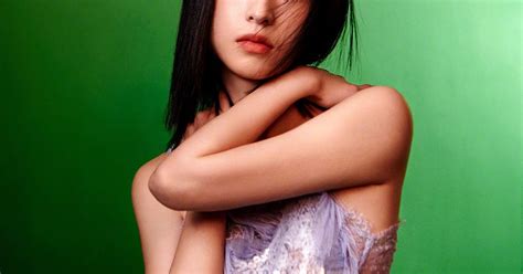 China Entertainment News Zhou Yutong Poses For Photo Shoot