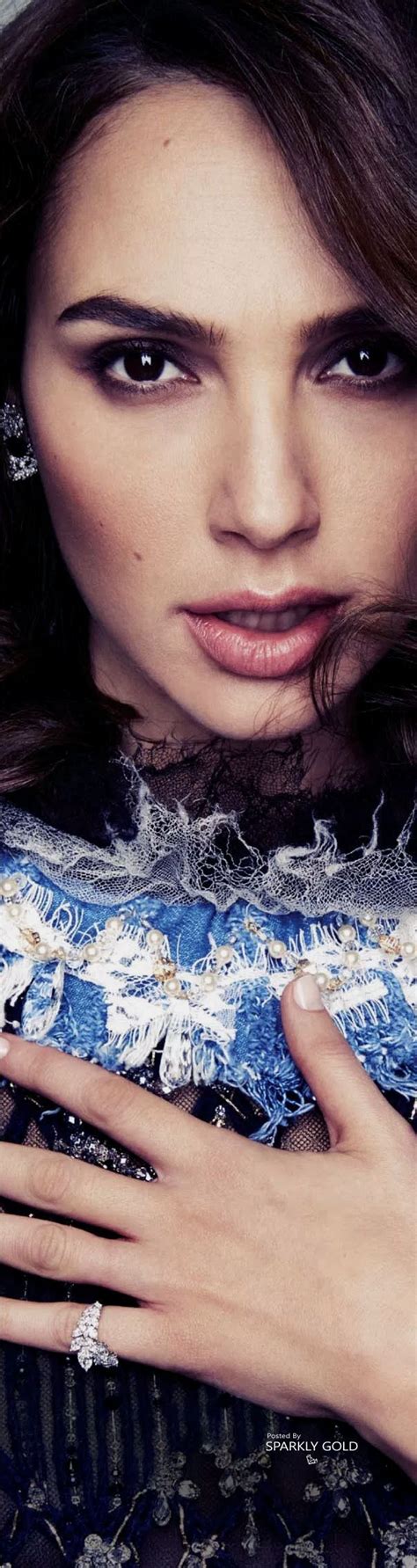 Gal Gadotmarie Claire Jun 17 En 2024 Gal Gadot Celebridades