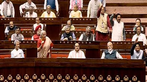 महिलाओं पर मल्लिकार्जुन खरगे के इस बयान से राज्यसभा में हंगामा निर्मला
