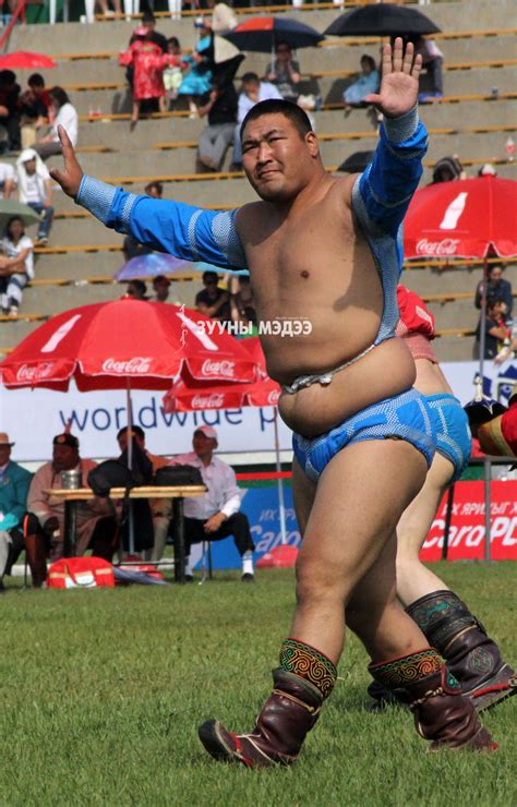 Улсын баяр наадамд хамгийн олон түрүүлсэн нь Б Бат Эрдэнэ