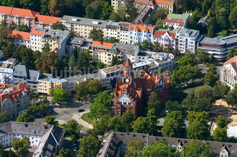 Berlin von oben Gebäude der Stadtverwaltung Rathaus in Berlin