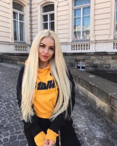 Escort Nika