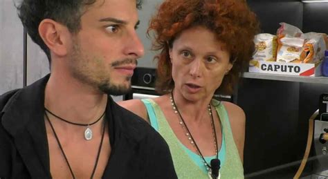 Grande Fratello Il Conflitto Tra Giuseppe Garibaldi E Beatrice Luzzi Se Esco Pago Tutta L