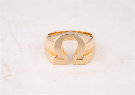 Omega Psi Phi Crest Ring Small Base — Fourteen Karat Plus Inc