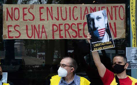 El Fondo Del Caso Julian Assange Es Político Excónsul De Ecuador
