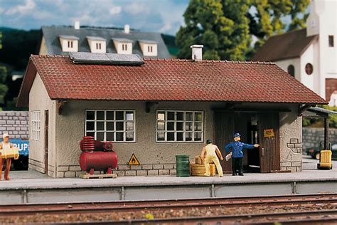 61824 Hobby Line Burgstein Goods Depot Building Kit Ho Scale Piko