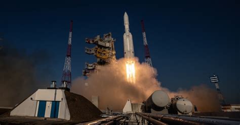 러 상업용 로켓기지서 대형 로켓 앙가라 A5 발사 첫 성공