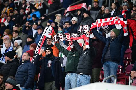 Doping Kibiców Na Meczu Łks Łódź Legia Warszawa ZdjĘcia Wideo