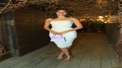 Ananya To Disha Patani These Actresses Looks So Pretty At Karthik