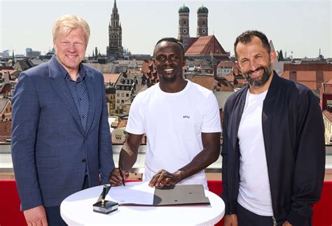 Bayern Confirm Mane Signing From Liverpool