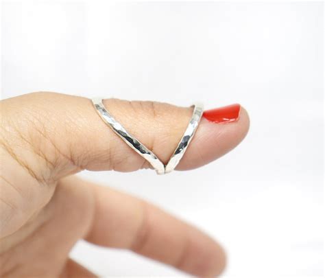 Ld Designs Sterling Silver Hammered Swan Neck Splint Ring For Pip And Dip