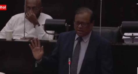 විශ්වවිද්‍යාල පරිශ්‍ර තුළට පොලීසිය ඇතුලුවීම සම්බන්ධයෙන් පියවර ගන්නැයි ඇමති සුසිල් ඉල්ලයි