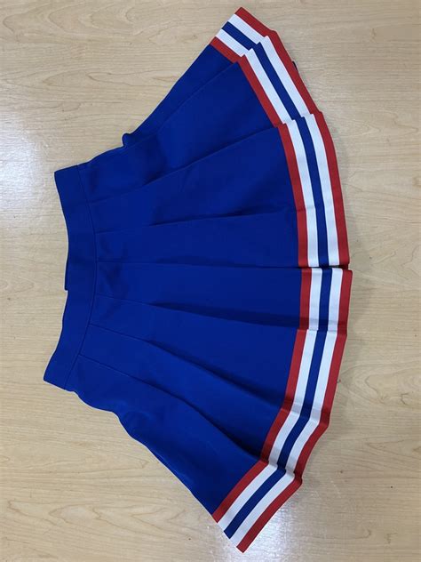 制服市場 東京都 【再出品】桜美林高校 チア ユニフォーム