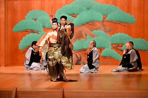 （3ページ目）和泉元彌母・節子ママが80歳に！ 和泉淳子「狂言・和泉流宗家、女性狂言師誕生50年。女三代80・50・20…狂言の笑いで、平和を発信したい」 600年の歴史で、女性狂言師が4人に