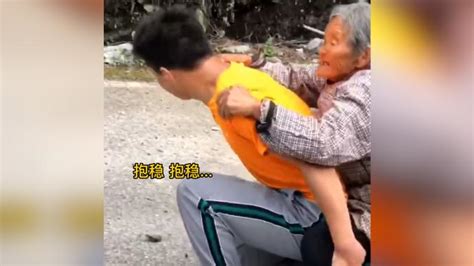 “地震背老太冲出危险区”少年谈理想：想当兵为国为家做贡献七环视频澎湃新闻 The Paper