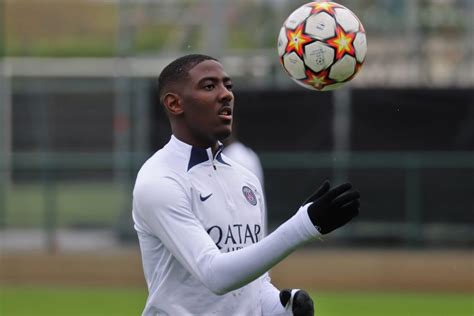 Mercato Pros Le Titi Dor 2021 Ayman Kari Prêté Au Fc Lorient