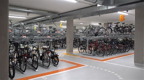 1 100 Stellplätze an der neuen Radstation am Tübinger ZOB SWR Aktuell