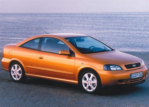 Opel Astra 18 Coupe: Photos, Reviews, News, Specs, Buy car