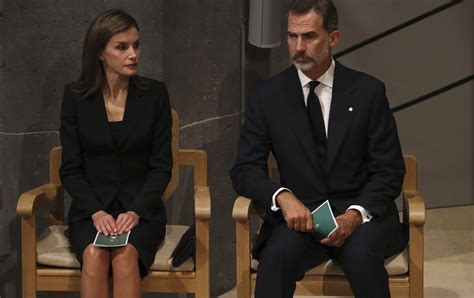 Los Reyes Han Presidido En La Sagrada Familia La Misa Por Las Víctimas