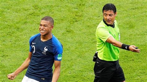 El Real Madrid niega un acuerdo con el PSG por Mbappé
