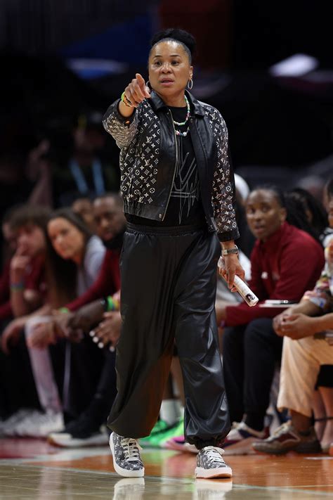 A Closer Look At The Designer Looks Of Dawn Staley The Ncaas Flyest