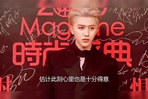 明星为防签名被盗多机智？蔡徐坤虚晃一枪，杨幂霸气拒绝签名要求