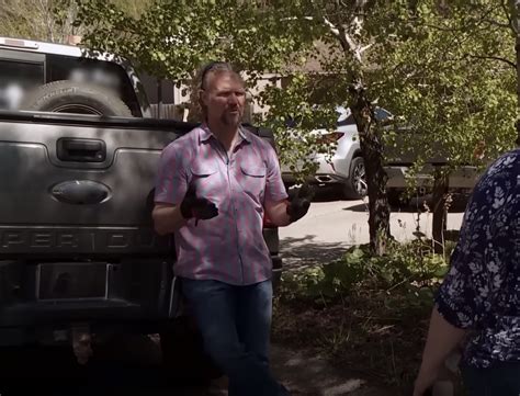 Sister Wives Fans Convinced Logan And Michelles Wedding Gives Away