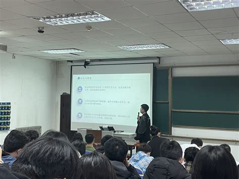 国际教育学院开展2021年大学生科技活动项目结项答辩评审会