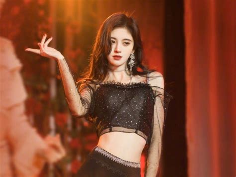 四千年美女整容 前后，鞠婧祎如何悄悄变美！！首圈子 新氧美容整形