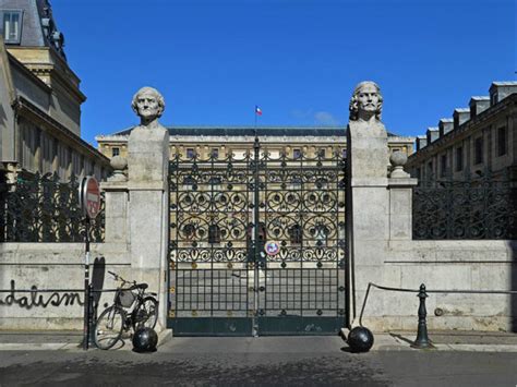 芬兰美术学院 美术学院 大山谷图库