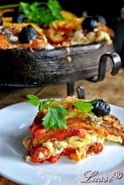 Печени чушки със сирене и кашкавал на сач Roasted Peppers With Cheese