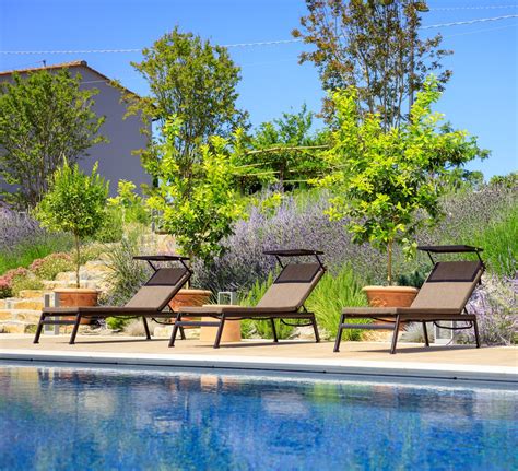 Country garden with infinity pool - Studio Bellesi Giuntoli