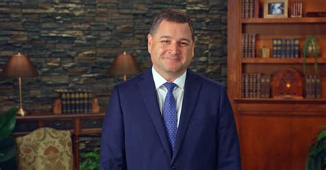 Élder Giménez Ensina Alunos Da Byu Pathway A ‘prosperarem Na Terra