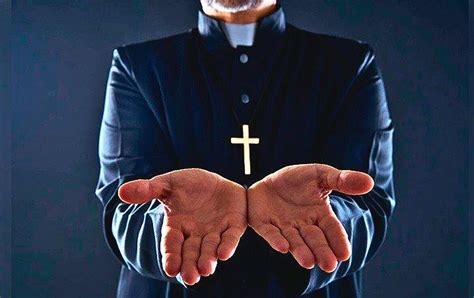 Sentencian a sacerdote a 16 años de cárcel en Colombia por violar a