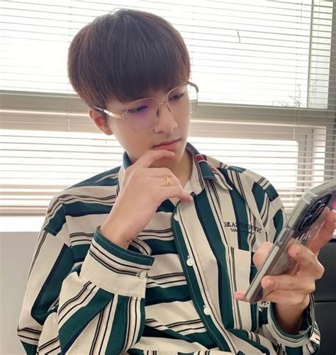 ส่องภาพ แม็ค ณัฐพัชร์ วันเฉลิมรุ่น 2 จากทองเนื้อเก้า โตเป็นหนุ่มแล้ว