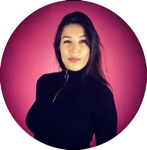 Laura Ojeda Hüe Medium