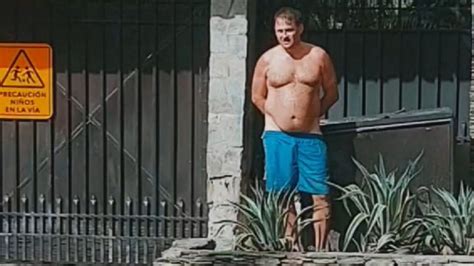 Tras Encuentro Sexual Turista Polaco Amaneció Esposado Robado Y Semidesnudo En El Rodadero